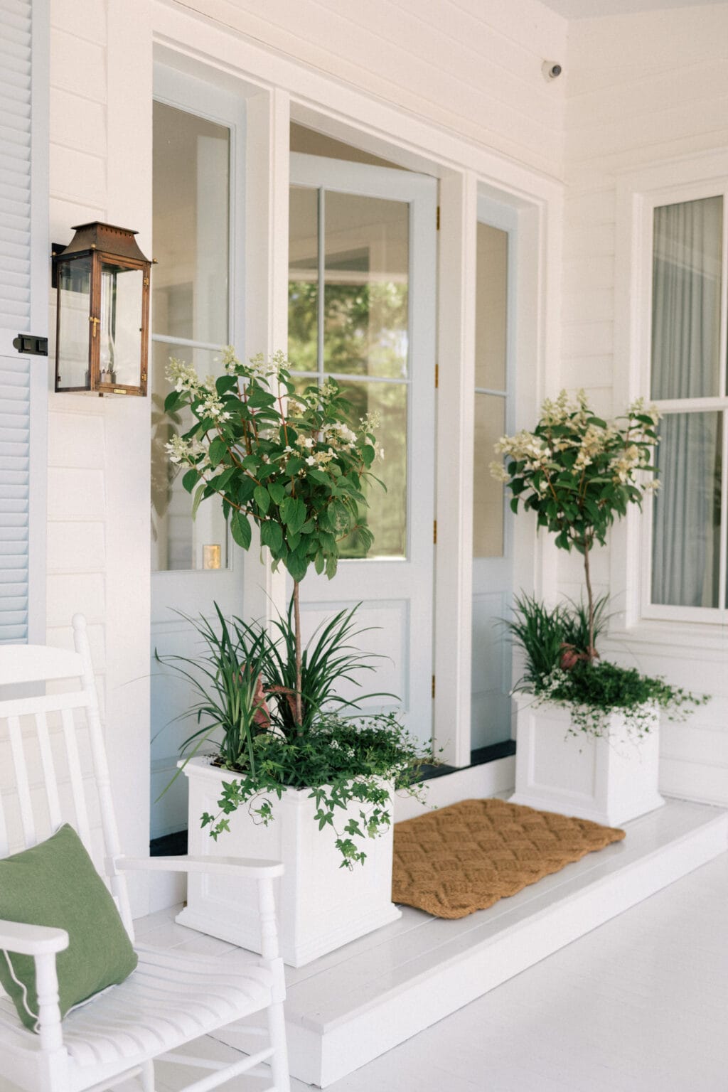 20 Beautiful Summer Front Porches | A Blissful Nest