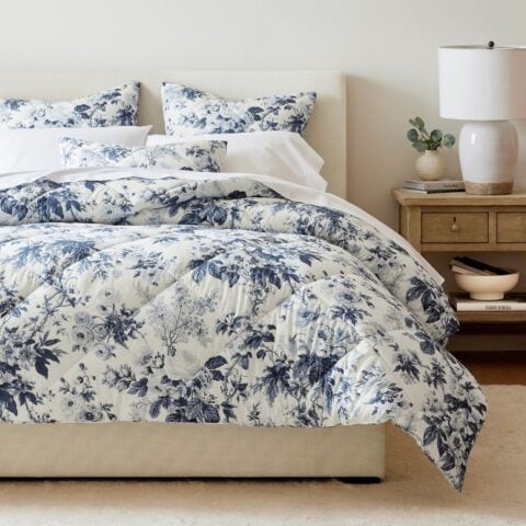 How To Layer A Bed With A Quilt And Comforter - A Blissful Nest
