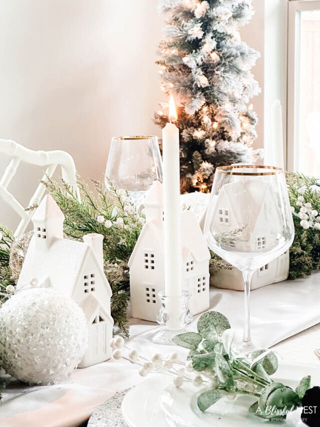 Christmas Table Setting With Neutral Accents | A Blissful Nest