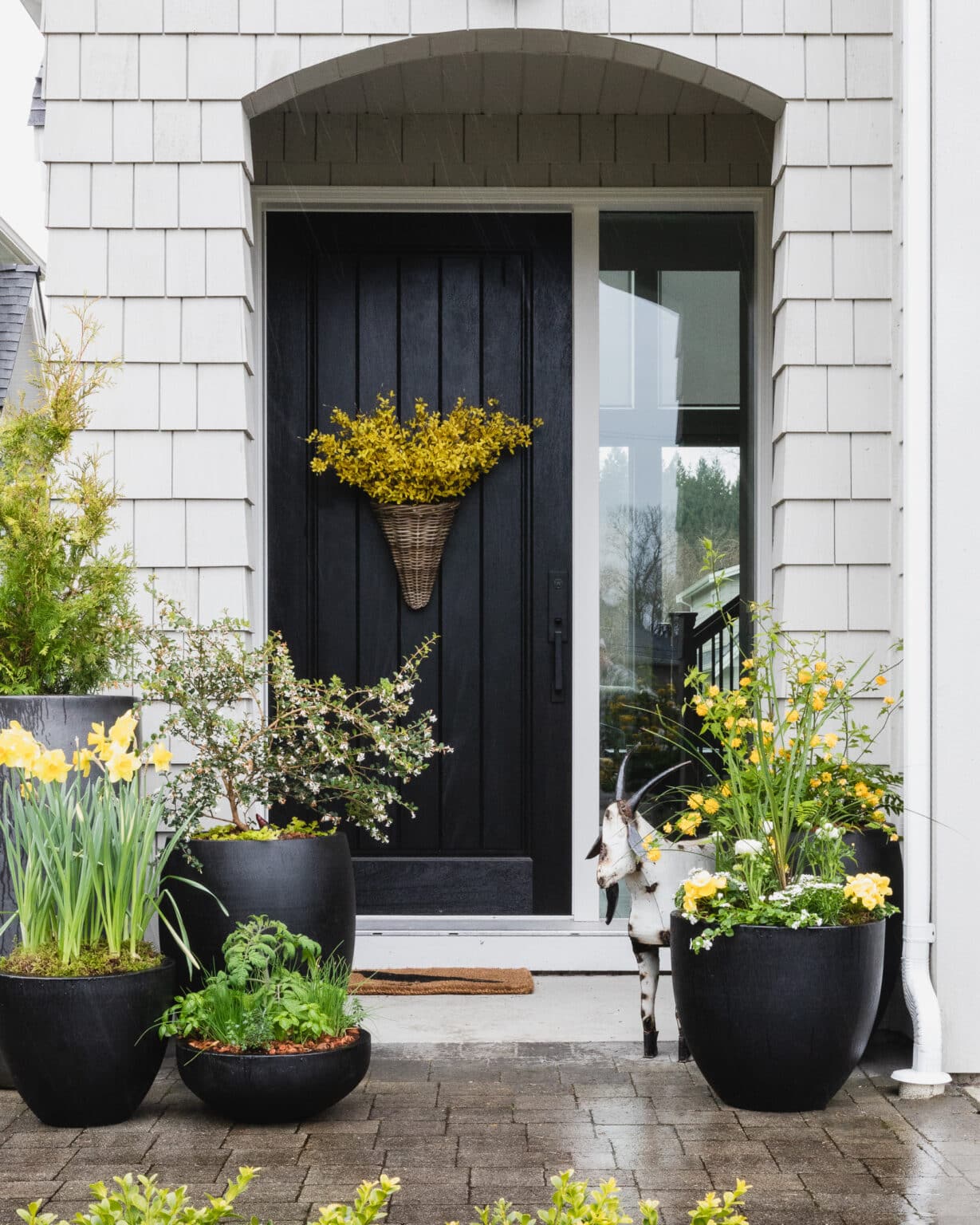 Front Porch Plant Ideas | A Blissful Nest
