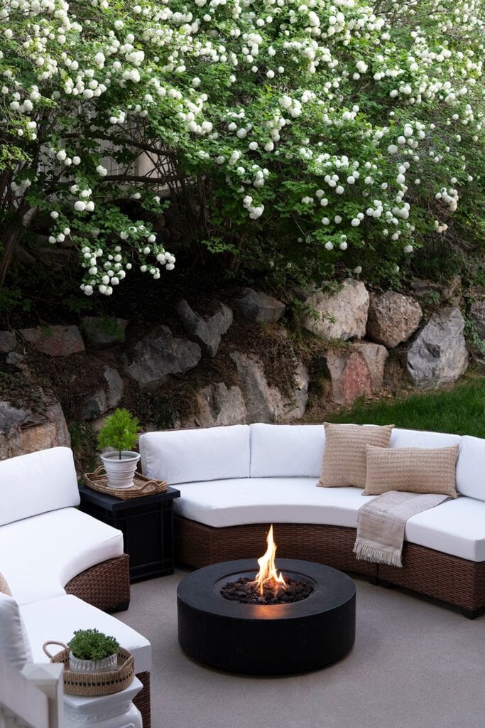 Small Backyard Seating Ideas | A Blissful Nest