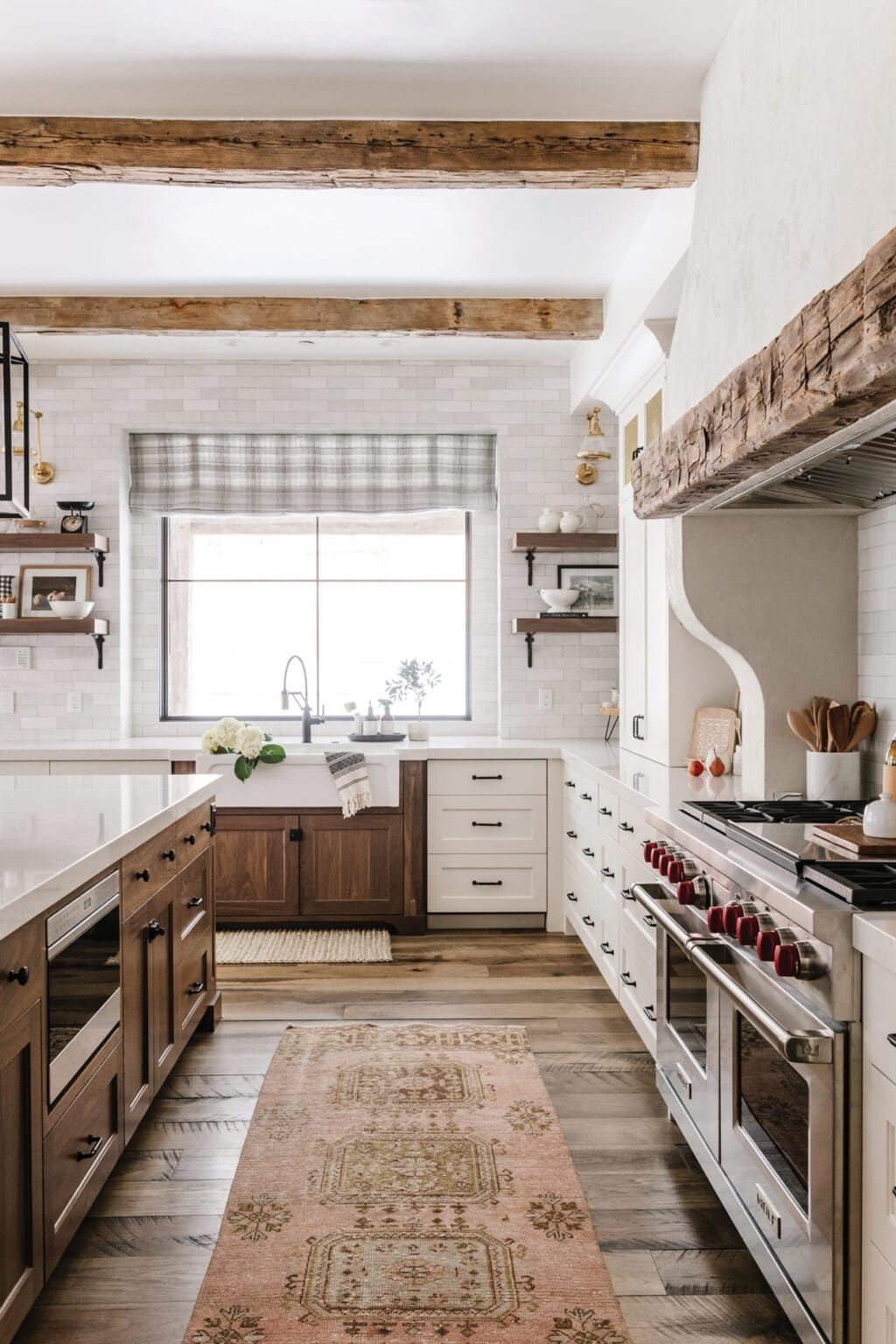 Best Farmhouse Kitchens | A Blissful Nest