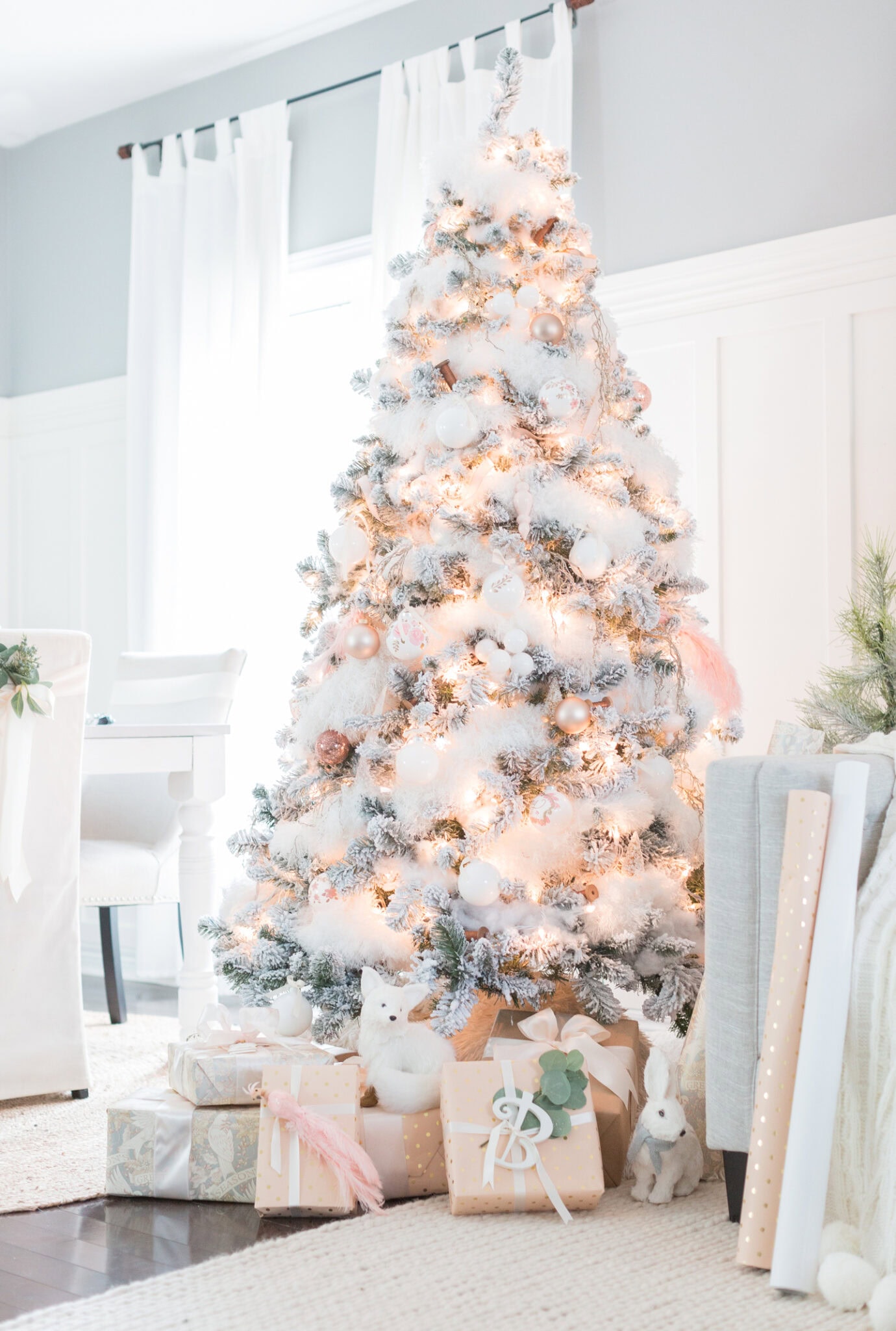 Easy Christmas Tree Decorating Ideas | A Blissful Nest