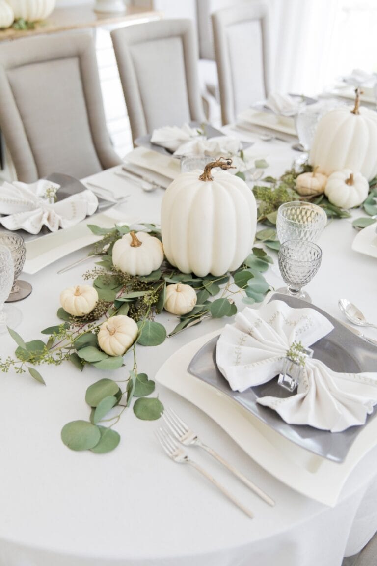 Modern Thanksgiving Table Decor | A Blissful Nest