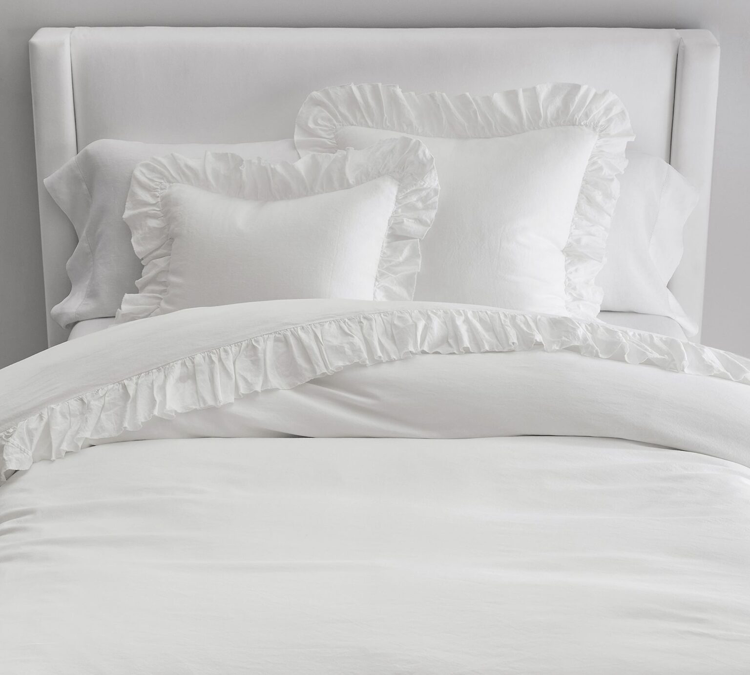 Winter White Bedding | A Blissful Nest